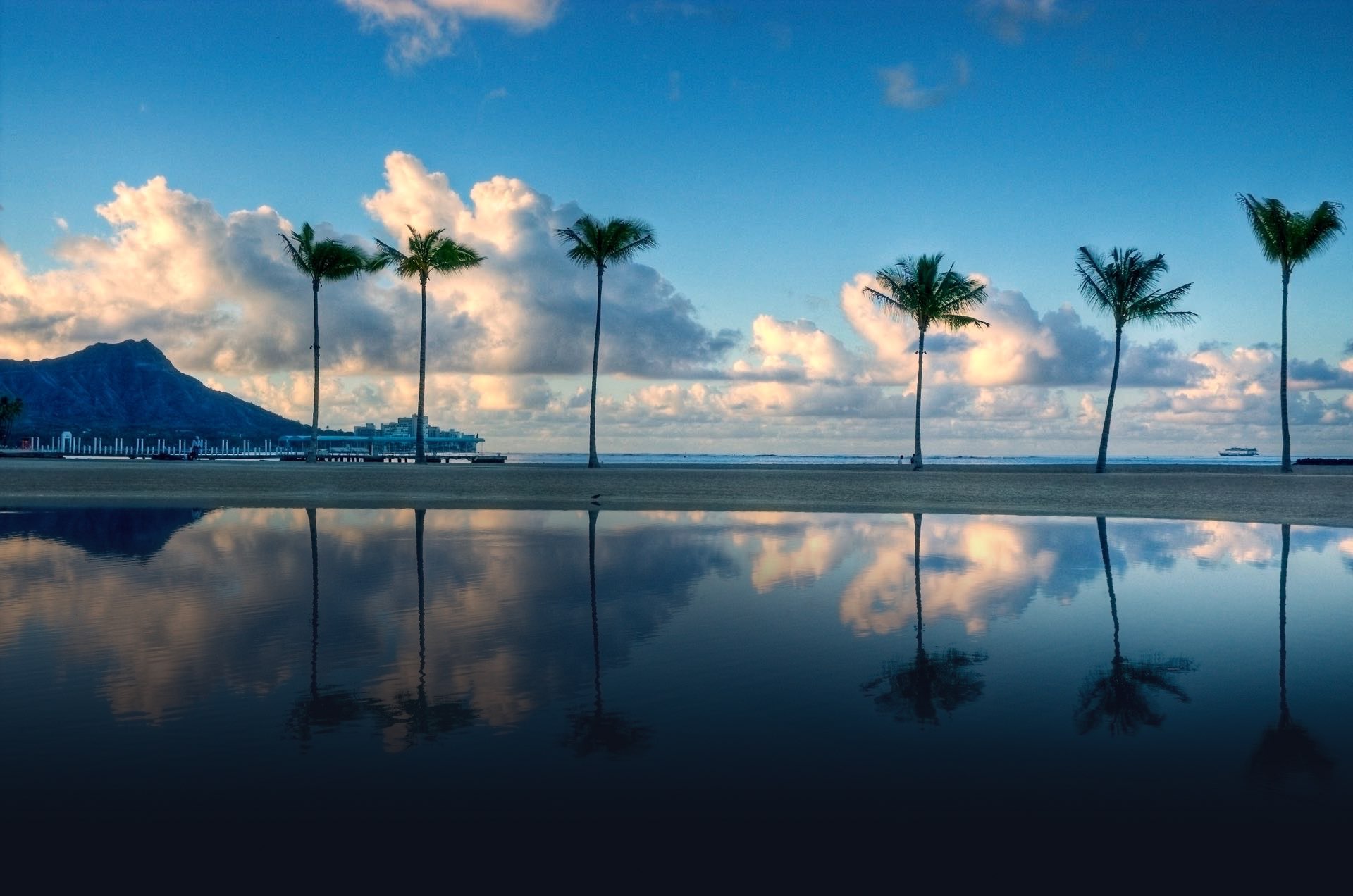 Lagoon Background | Harbor Church Honolulu